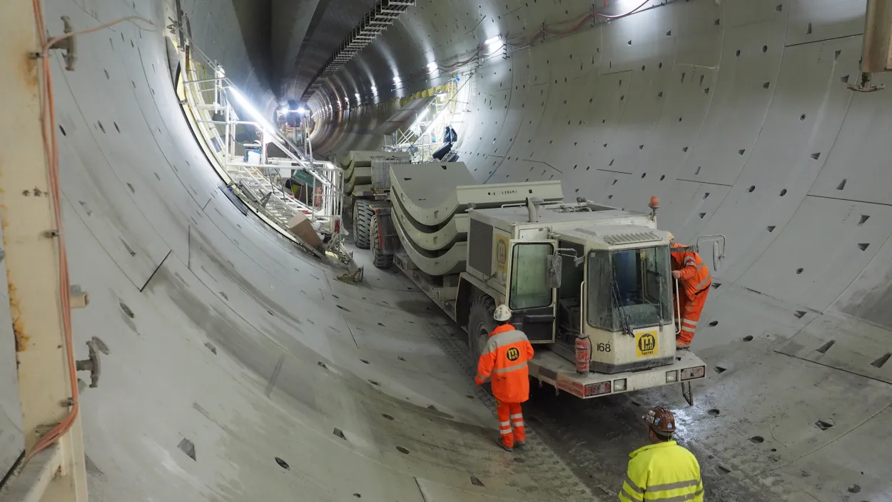 Des défis géologiques complexes relevés pour le tunnel de réfection du ...